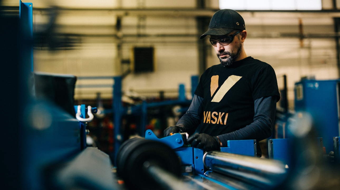 Installers, electrical and mechanical installations